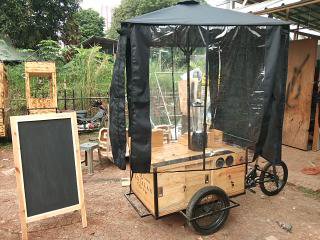 Booth Sepeda Warna Coklat Susu - PAPIP.CO.ID - CUSTOM YOUR IDEA